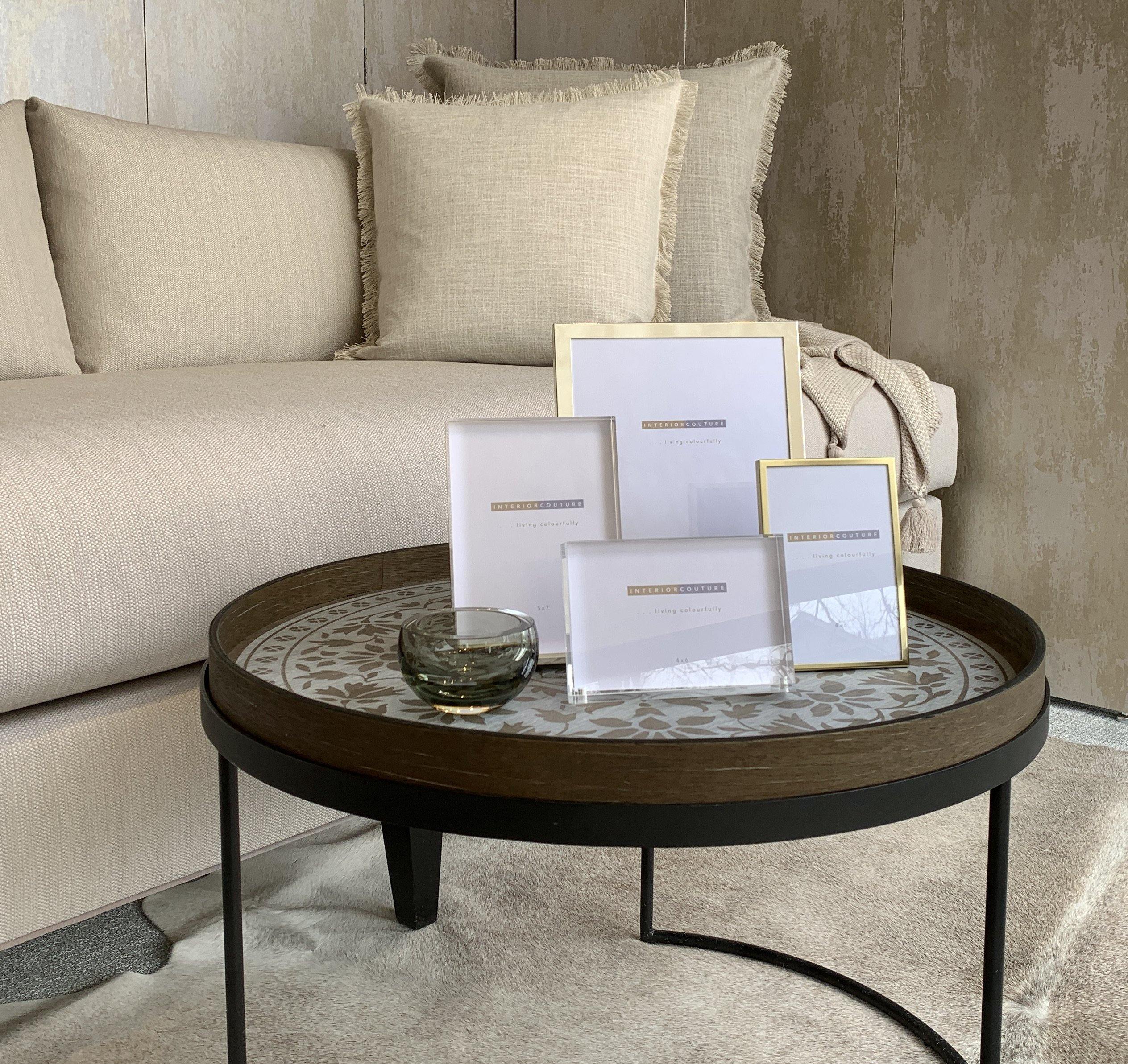 Minimal & Modern Frames